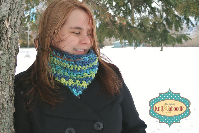 Ravelry: Chunky One Skein Cowl pattern by Sarah Horrocks