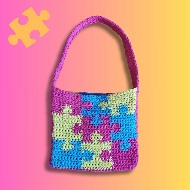 Ravelry: Puzzle Purse pattern by Sarah Moon