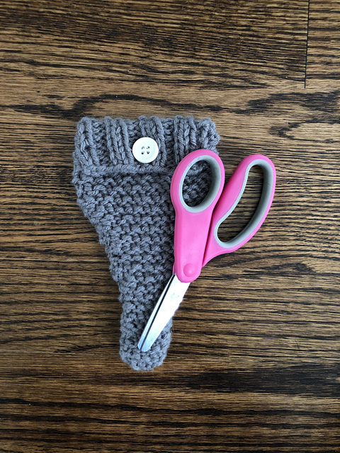 Ravelry: Scissors Cozy pattern by Leah Milligan