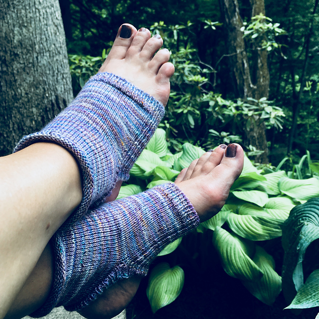 Ravelry: yoga socks pattern by Sara Bauer