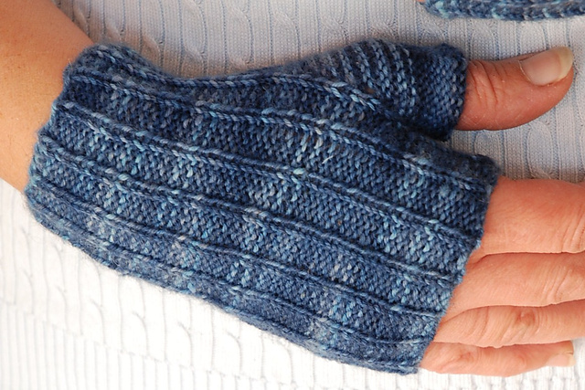 Ravelry: Reverse Rib Fingerless Gloves pattern by Sashka Macievich
