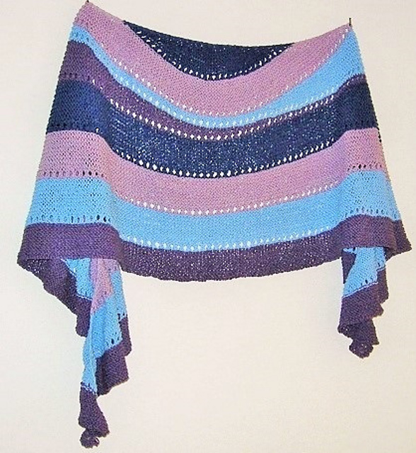 Ravelry: Lilac Fragrance shawl pattern by Regina Schoenfeldt