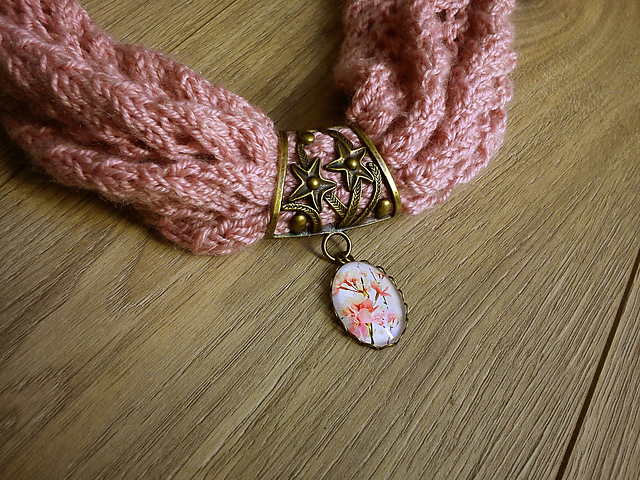 Ravelry: ScampiFactory's Strangling Vine Lace Scarf