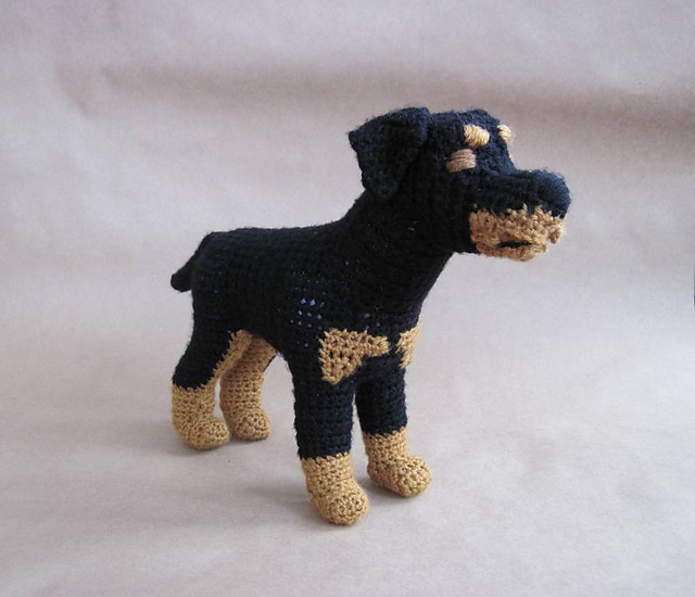 Ravelry: Rottweiler pattern by Christine Lucas
