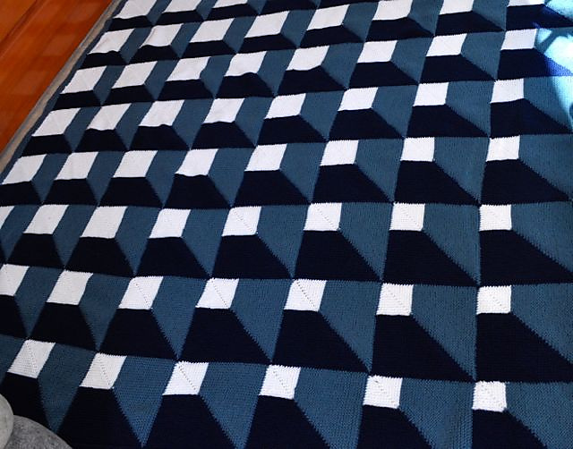 Ravelry: A New Angle pattern by Woolly Thoughts