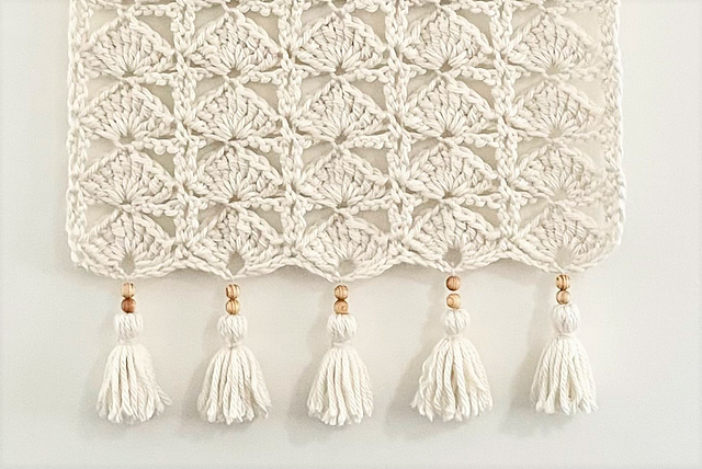 Ravelry: Shell Elegance Wall Hanging pattern by Linda Maria