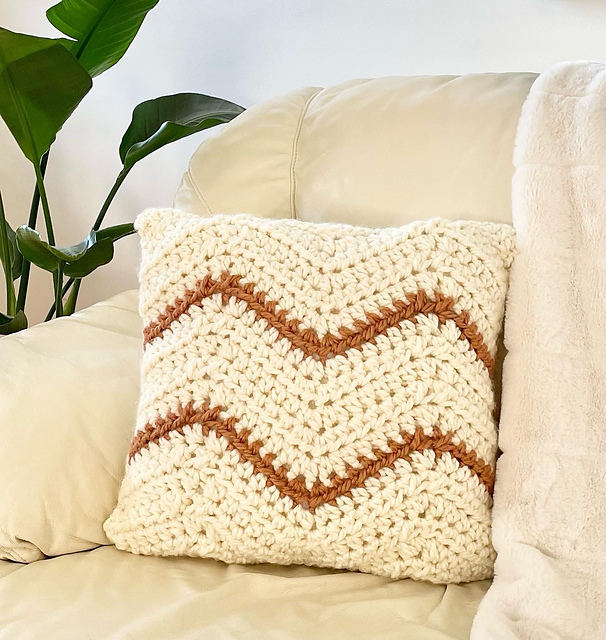 Ravelry: Santorini Sunset Pillow pattern by Linda Maria
