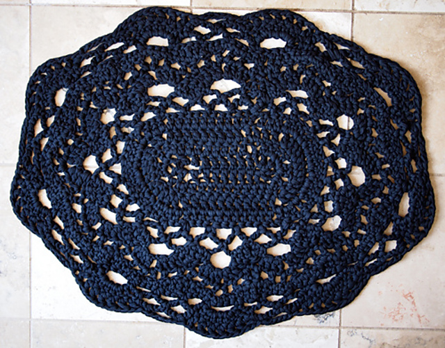 Ravelry: Spaghetti Lace Rug pattern by Erin Weisbart