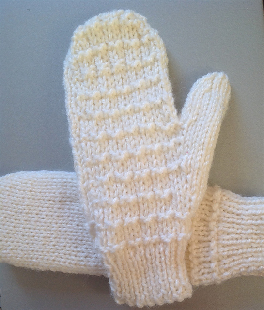 Ravelry: Seasonknits' Cream waffle stitch mittens
