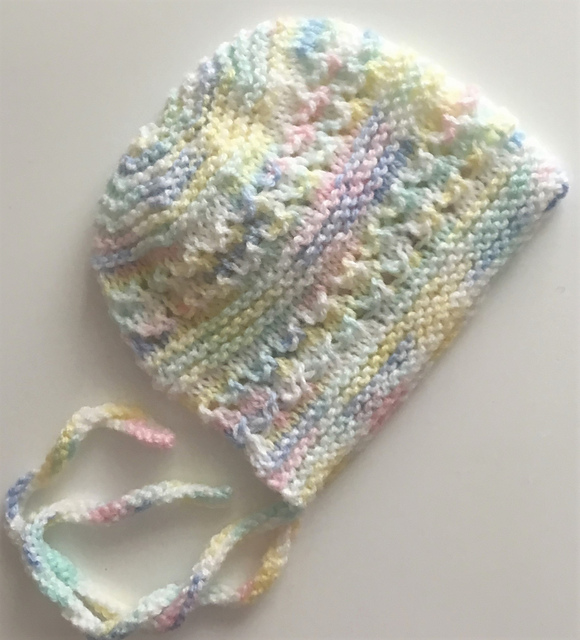 Ravelry: Sweet little baby bonnet pattern by Mary Edwards