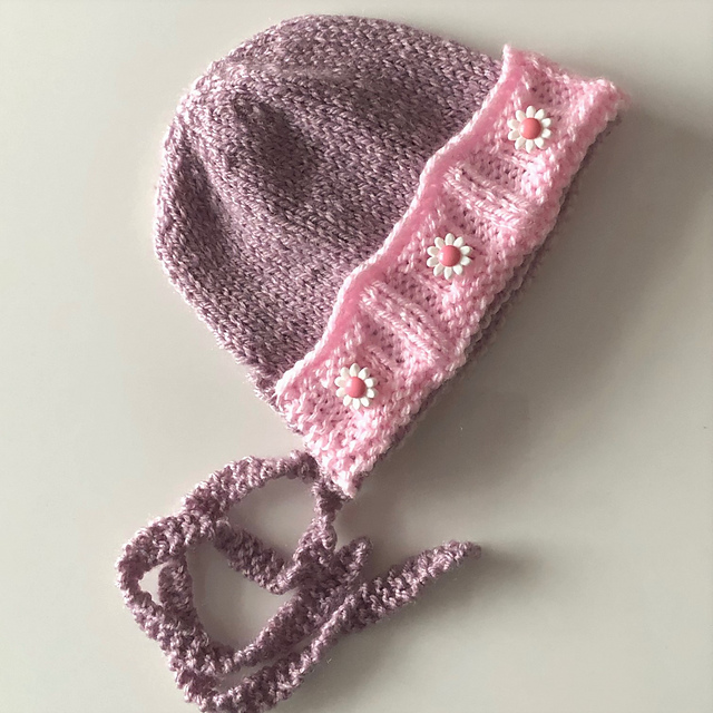 Ravelry: Pretty and Square Baby Bonnet pattern by Mary Edwards