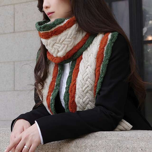 Ravelry: Dancheong Aran muffler pattern by Sedna Yang