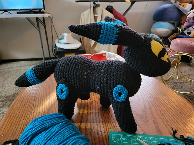 Ravelry: 197 Umbreon pattern by Ash Frost