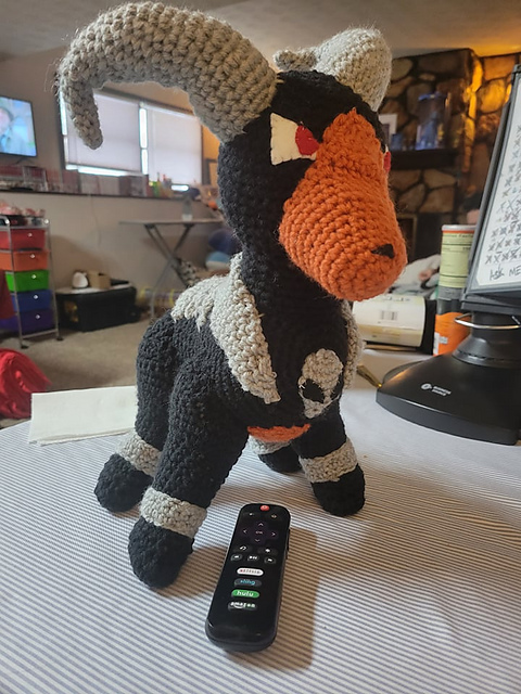 Ravelry: 229 Houndoom pattern by Ash Frost