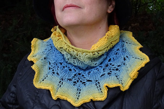 Ravelry: Helios Dragon cowl pattern by Red and the Wolf Designs