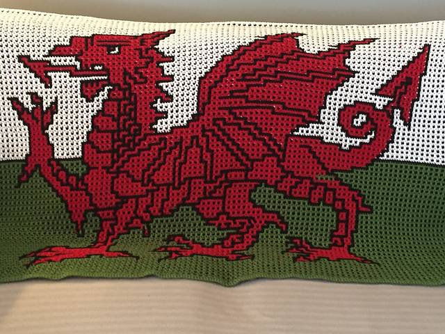 Ravelry: Seliek's welsh dragon mosaic pattern