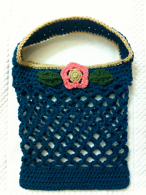 Ravelry: Floral Market/Beach Tote pattern by April Hudson