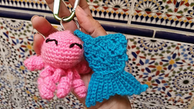 Ravelry: Amigurumi Mermaid Tail Keyring pattern by Charlene Gray