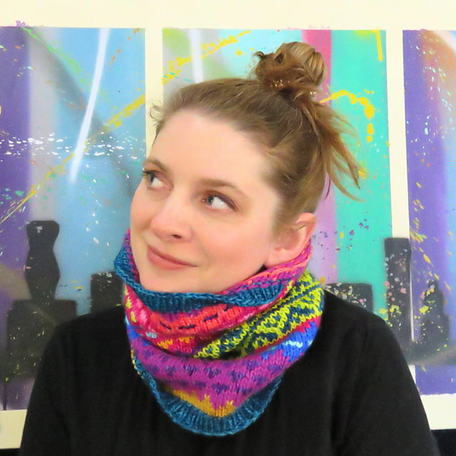 Ravelry: Toasty Triangles Cowl pattern by Shaina Bilow