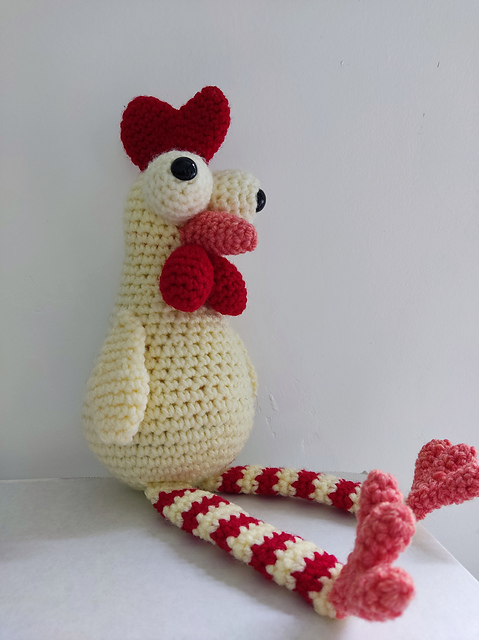 Ravelry: Silly Chicken pattern by Shai Soreget