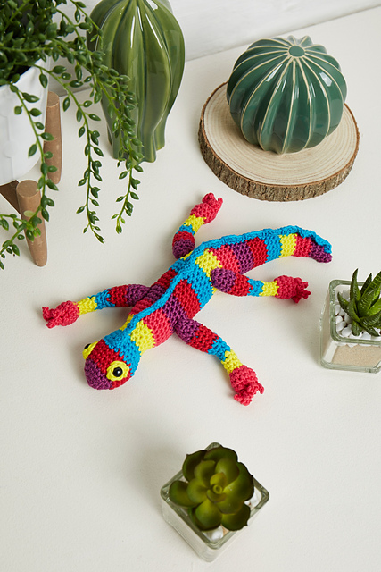 Ravelry: Gordon The Gecko pattern by Zoë Potrac