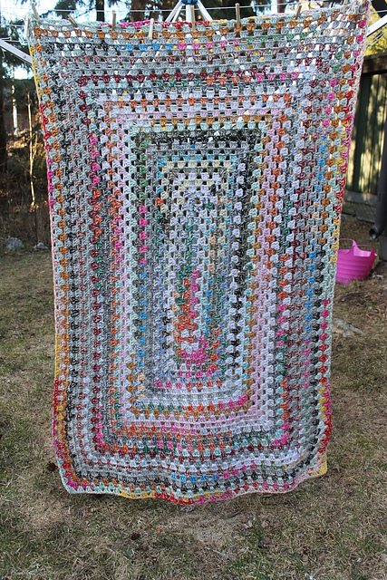 Ravelry: Shantilee's Rectangular Scrappy Granny Square Afghan