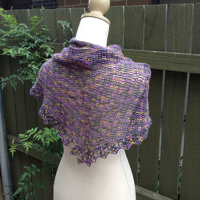 Ravelry: Kuringa pattern by Sharon Boswell