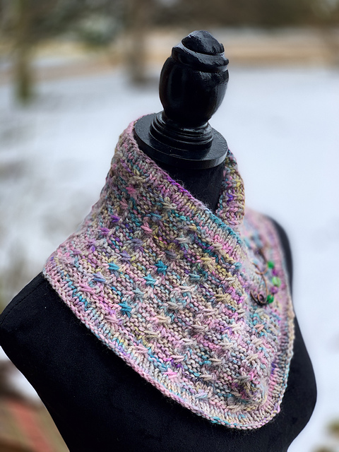 Ravelry: Magic With Strings Cowl pattern by Sheila Bond