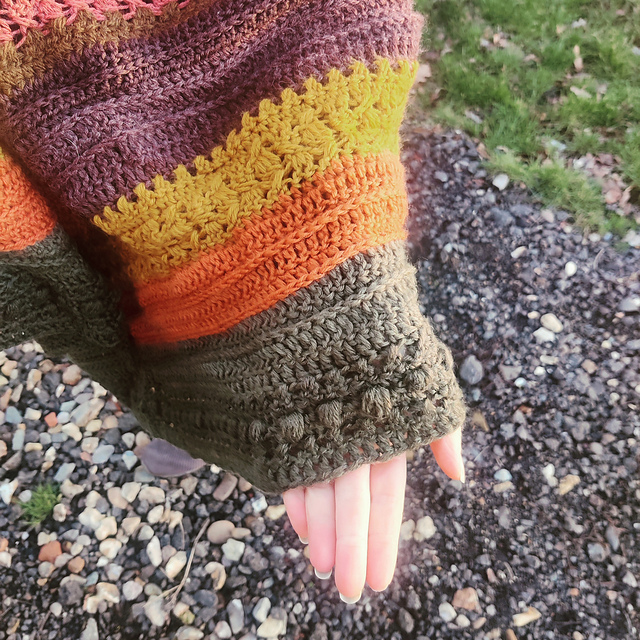 Ravelry: Fall for Autumn Shawl pattern by Wandering Yarns