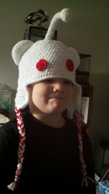 Ravelry: Reddit Alien Hat pattern by Shelley Bunyard