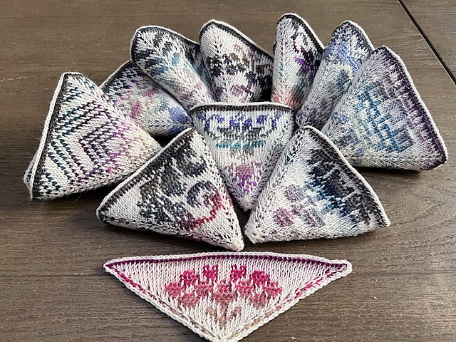 Ravelry: Triangle Alpha pattern by MJ Blanco
