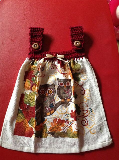 Ravelry: Kitchen Towel Topper pattern by Sherry Pitts