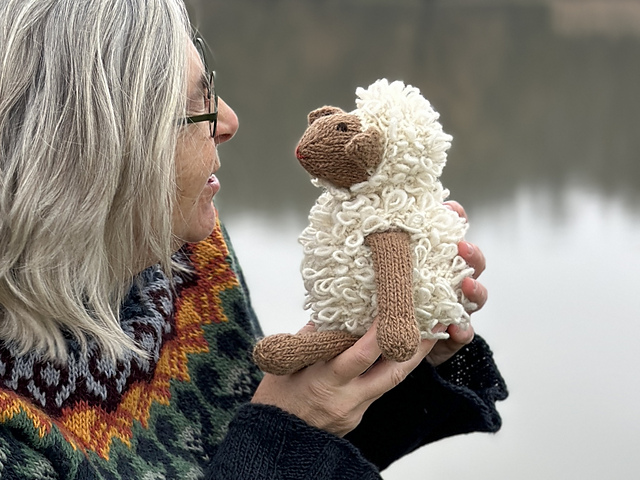 Ravelry: Designs by Shiona Rizza