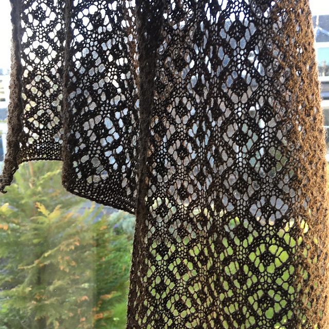 Ravelry: Peerie Bead and Diamond Scarf pattern by Kathleen Anderson