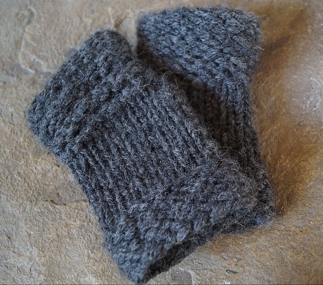 Ravelry: Josh's mittens pattern by Beth Michon