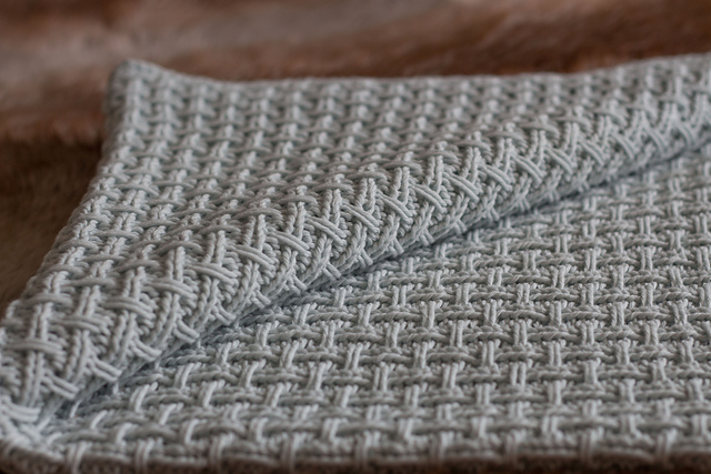 Ravelry: Hessian Baby Blanket pattern by Beth Michon