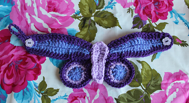 Ravelry: Butterfly Mug Hug pattern by Tracy Wade