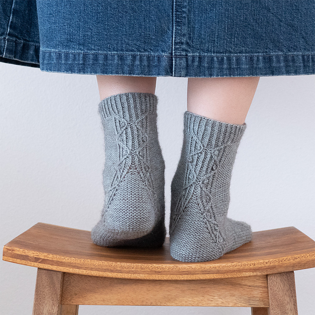 Ravelry: Stray (delta) pattern by Yucca