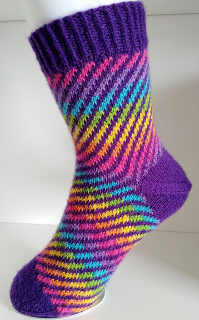 Ravelry: Loop socks pattern by Sigrid Seidel