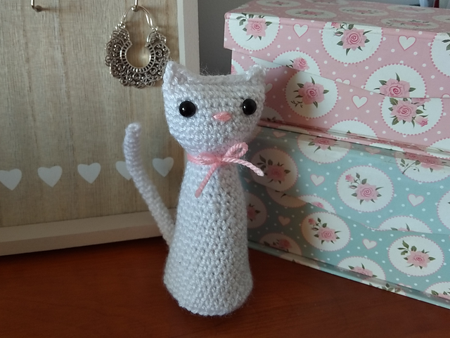 Ravelry: Simple Cat pattern by Alexandra Chmiel