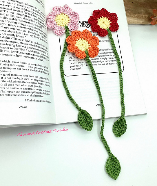 Ravelry: Flower Bookmark pattern by Silvana Hagiu