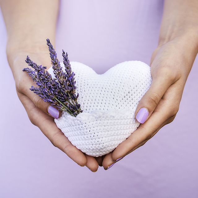 Ravelry: Heart With Pocket pattern by Grace Robson