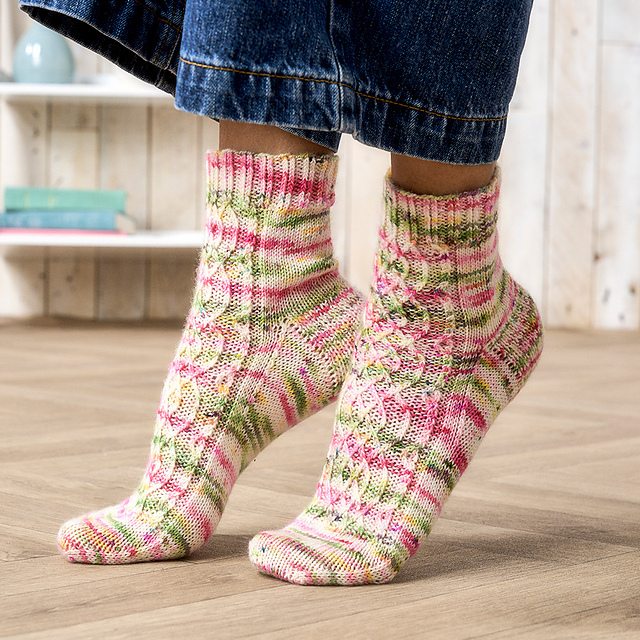 Ravelry: Sundae Socks pattern by Sarah Winsper