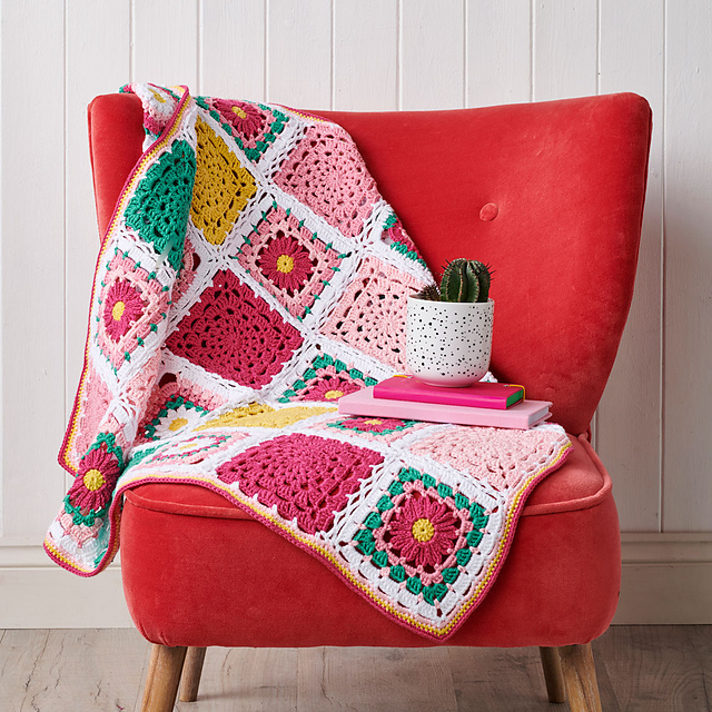 Ravelry: The Community Blanket pattern by Frederika van der Galien