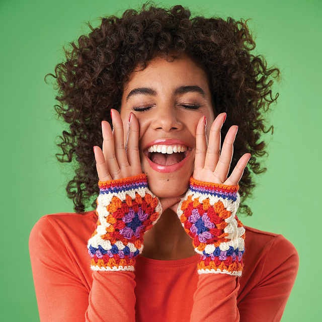 Ravelry: Granny Square Fingerless Mitts pattern by Emma Leith