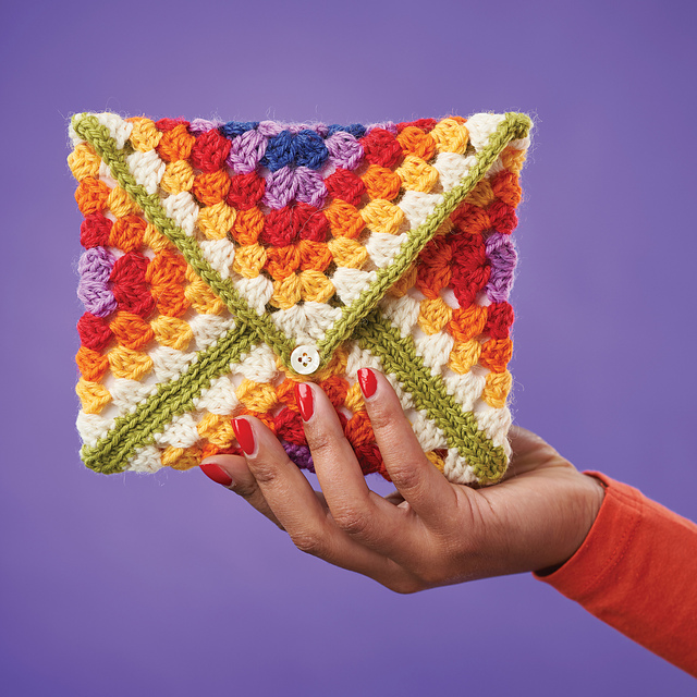 Ravelry: Granny Square Purse pattern by Emma Leith