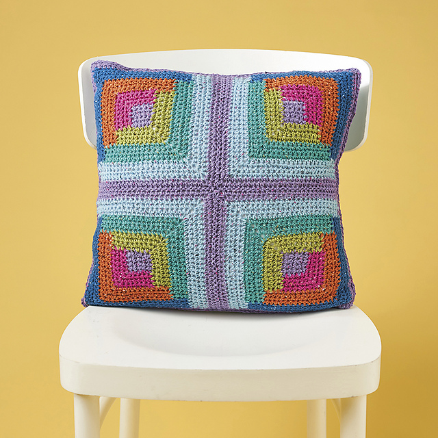Ravelry: Four-Square Cushion pattern by Sara Hayward