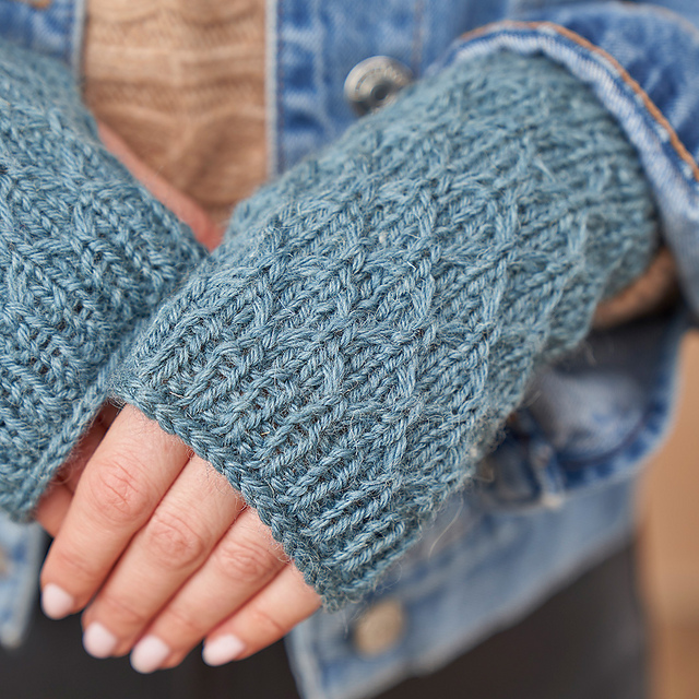 Ravelry: Dainty Digits pattern by Kirstie McLeod