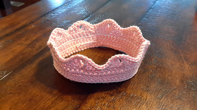 Ravelry: Simple Pretty Princess Crown pattern by Teresa Ambrosino