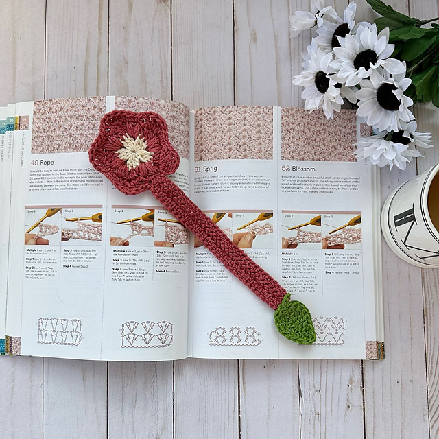Ravelry: Hibiscus Bookmark pattern by Melanie Jane